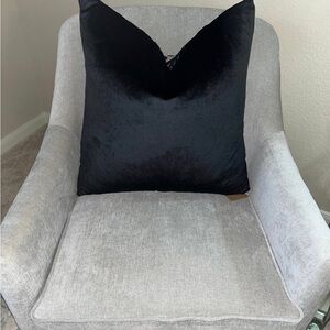 caldeira | Accents | Nwt Caldeira Greek Key Decorative Pillows | Poshmark